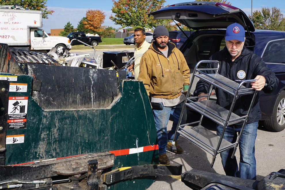 Aurora’s 10th Ward Clean Up Day – The Voice