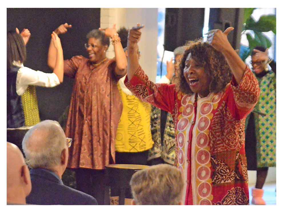 Aurora’s St. John AME Church’s Praise Choir sings at Thanksgiving ...
