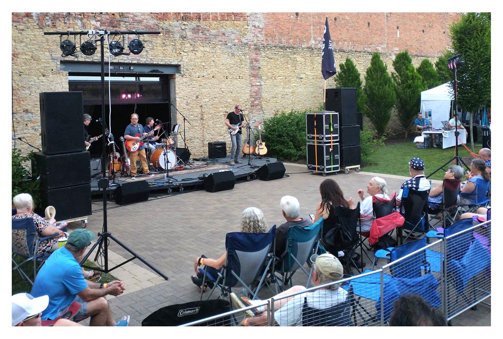 Summer activities plentiful in Aurora downtown – The Voice