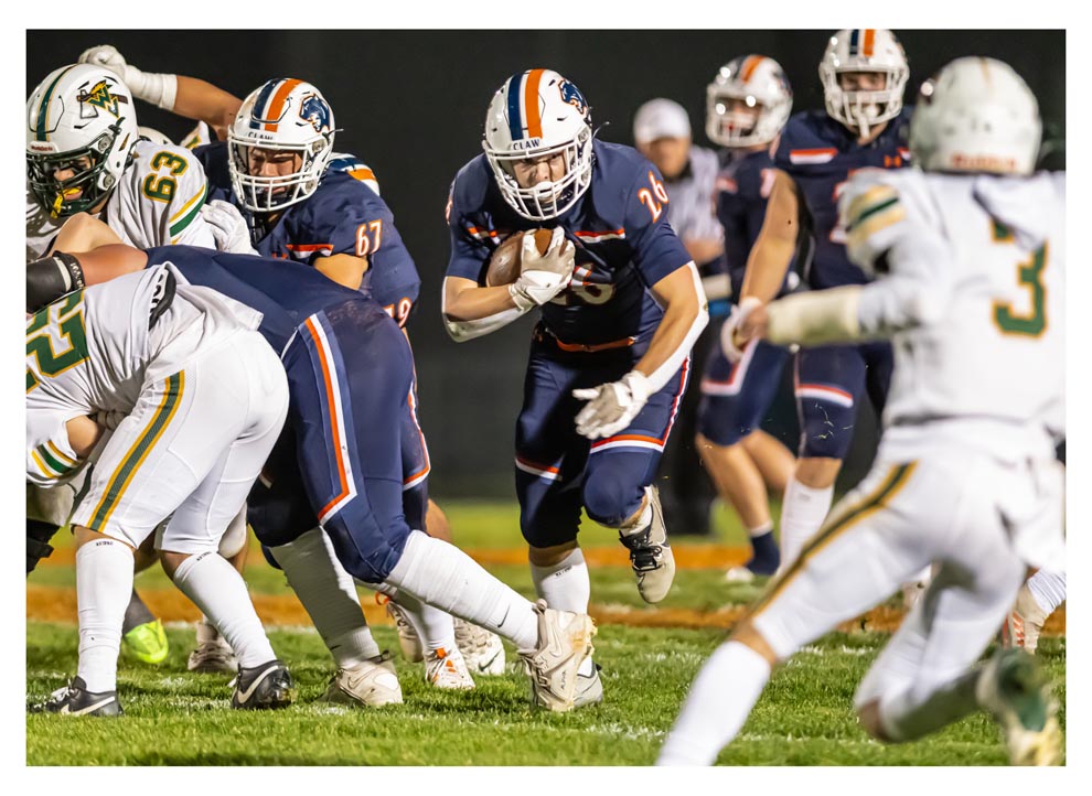 High School football playoffs: Oswego vs. Waubonsie Valley – The Voice