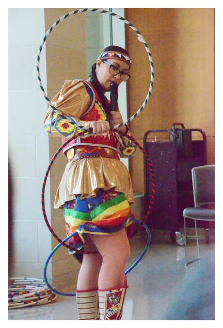Lakota Sioux hoop dancer performs at Aurora Library – The Voice