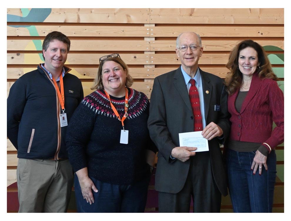 Bill Foster donates paychecks to Northern Illinois Food Bank – The Voice